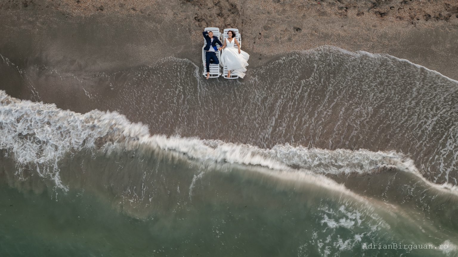 Gabriela & Alexandru Trash The dress calare pe cu un cal Frizian